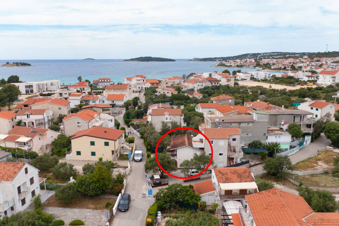 52 M² Apartment ∙ 3 Bedrooms ∙ 6 Guests - Primošten