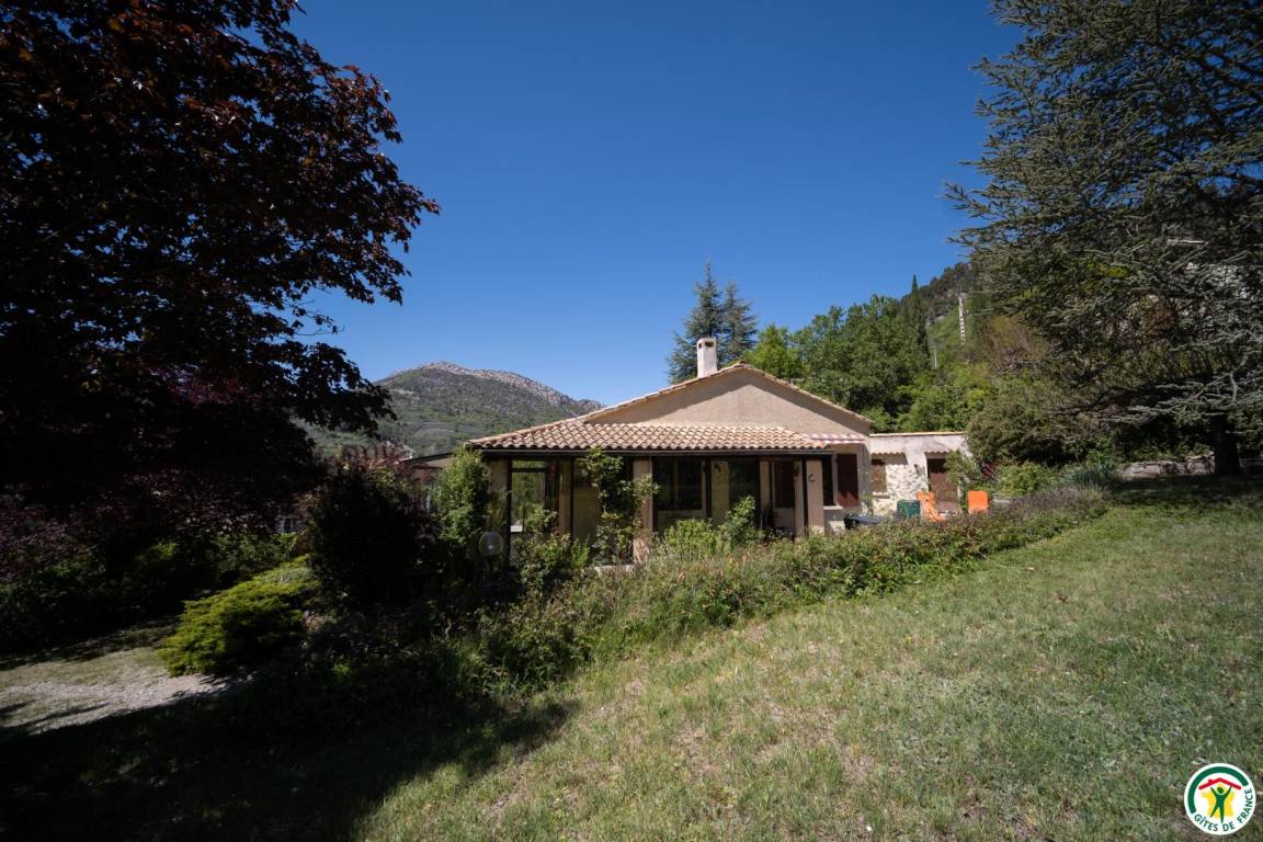 132 M² Gîte ∙ 2 Chambres ∙ 4 Personnes - Buis-les-Baronnies