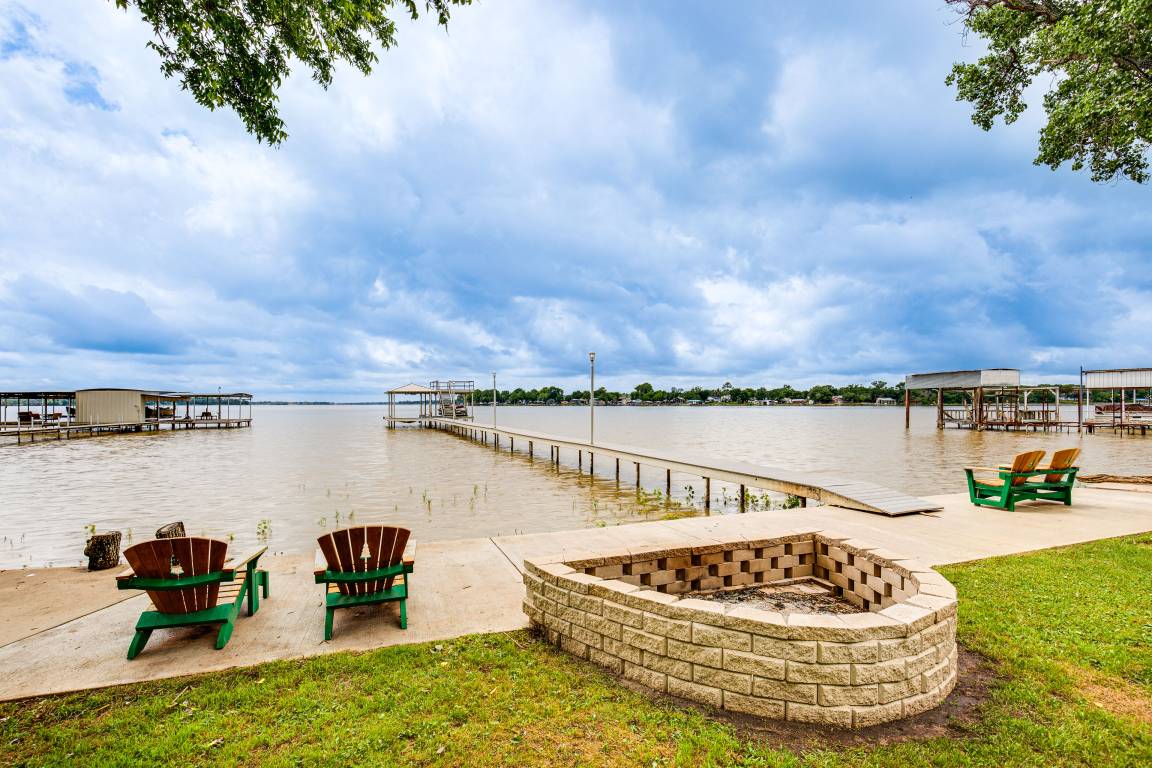 142 M² House ∙ 3 Bedrooms ∙ 9 Guests - Newark, TX