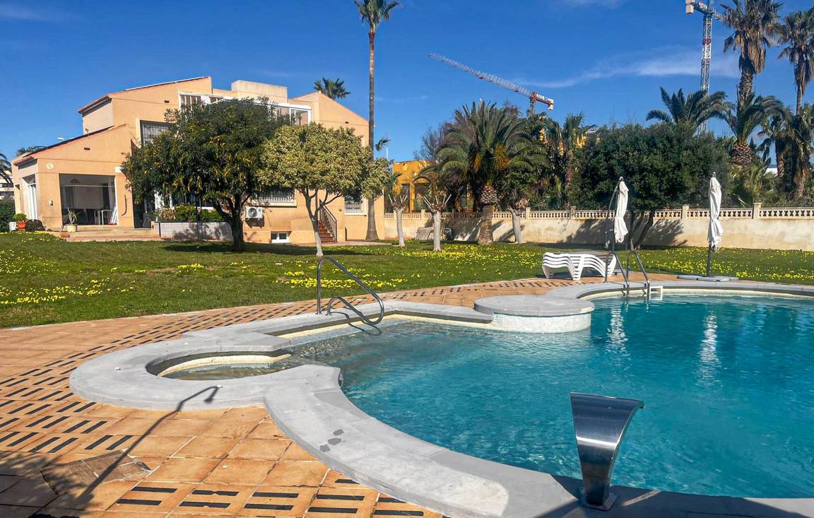 366 M² Maison De Vacances ∙ 4 Chambres ∙ 10 Personnes - Roquetas de Mar