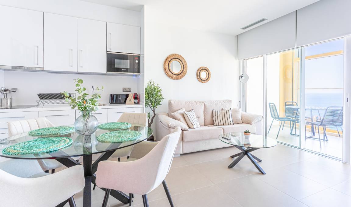 75 M² Apartamento ∙ 2 Habitaciones ∙ 5 Huéspedes - Benidorm
