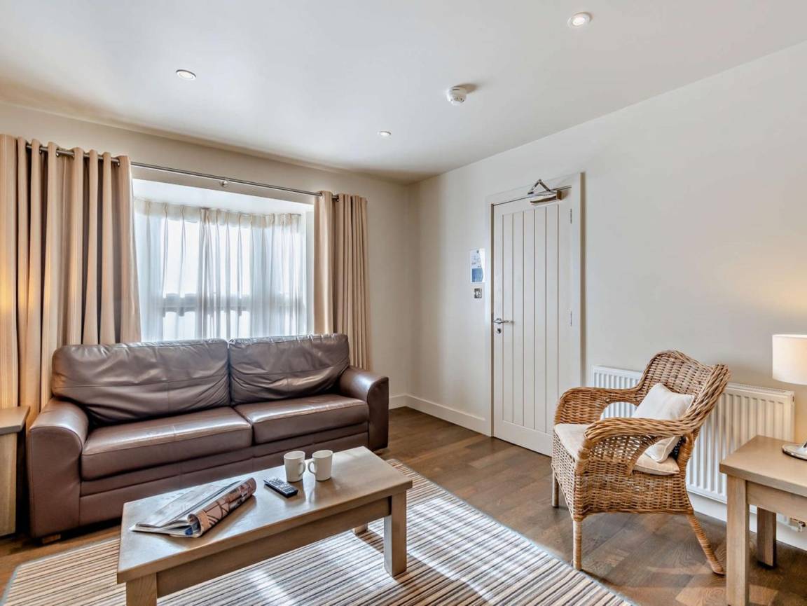 Apartment ∙ 2 Bedrooms ∙ 4 Guests - Saundersfoot