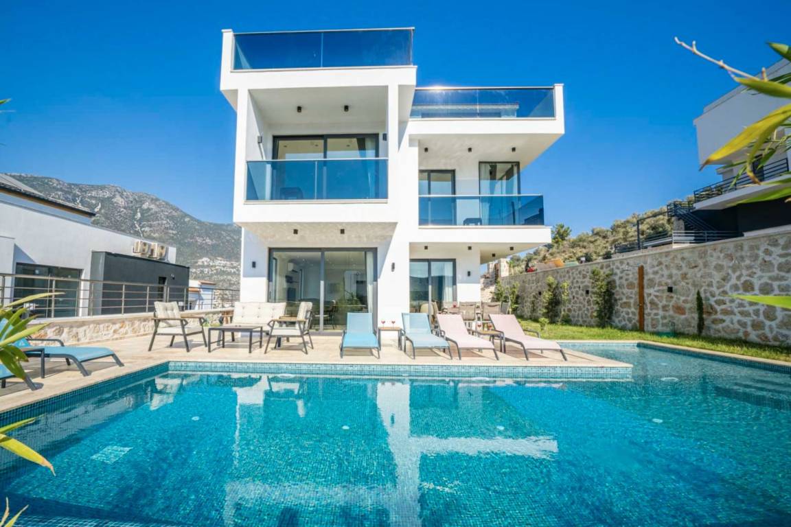140 M² Villa ∙ 3 Bedrooms ∙ 6 Guests - Kalkan