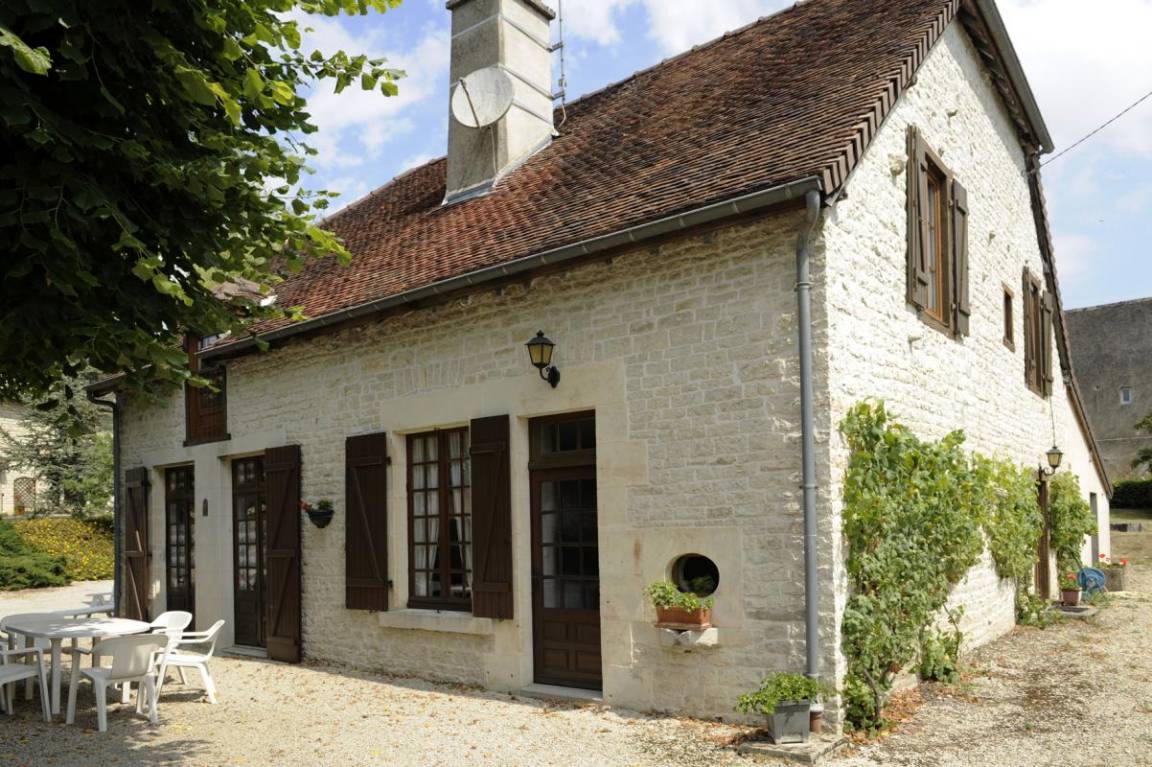 80 M² Gîte ∙ 2 Chambres ∙ 6 Personnes - Aube