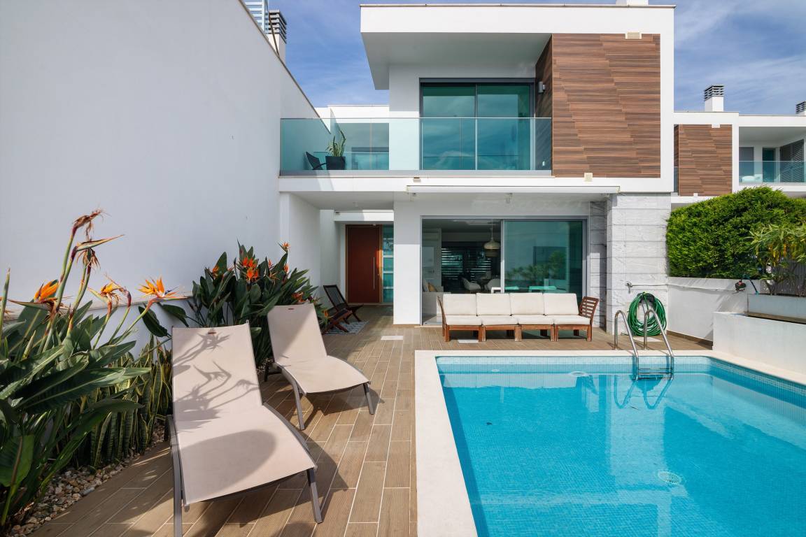 180 M² Villa ∙ 3 Bedrooms ∙ 7 Guests - Albufeira
