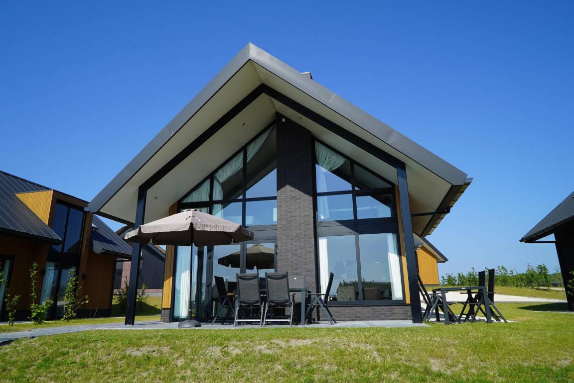 Bungalow ∙ 5 Schlafzimmer ∙ 10 Gäste - Kampen