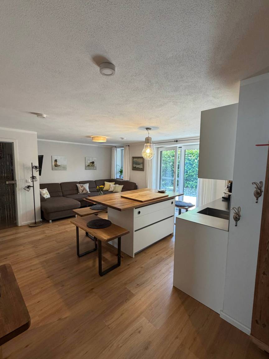 125 M² Ferienwohnung ∙ 4 Schlafzimmer ∙ 8 Gäste - Chiemsee