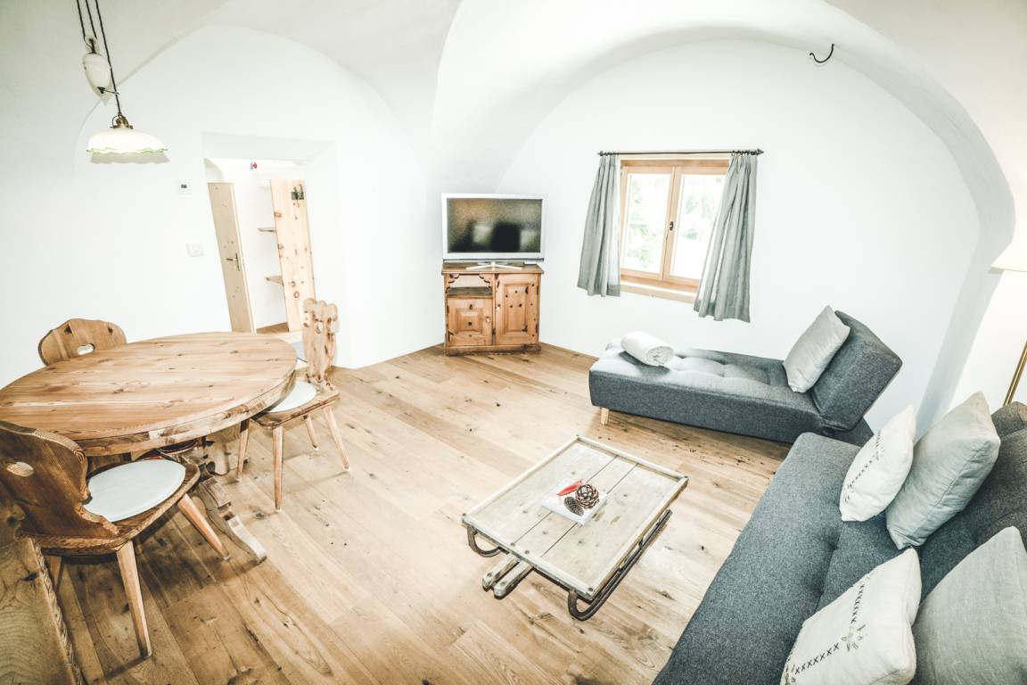 50 M² Apartment ∙ 1 Bedroom ∙ 3 Guests - Scuol