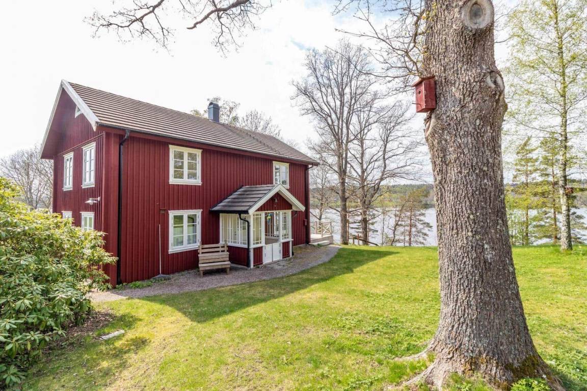 120 M² Ferienhaus ∙ 2 Schlafzimmer ∙ 5 Gäste - Mellerud