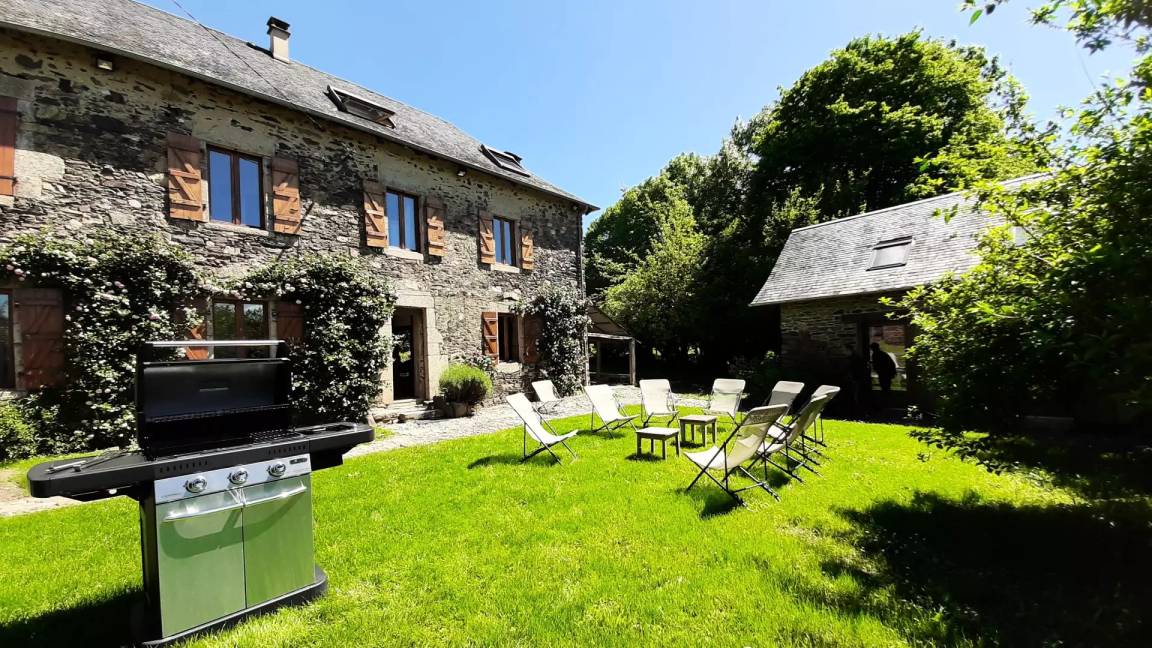 230 M² Maison De Vacances ∙ 5 Chambres ∙ 10 Personnes - Uzerche