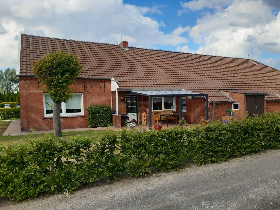 100 M² Huis ∙ 3 Slaapkamers ∙ 5 Gasten - Weener