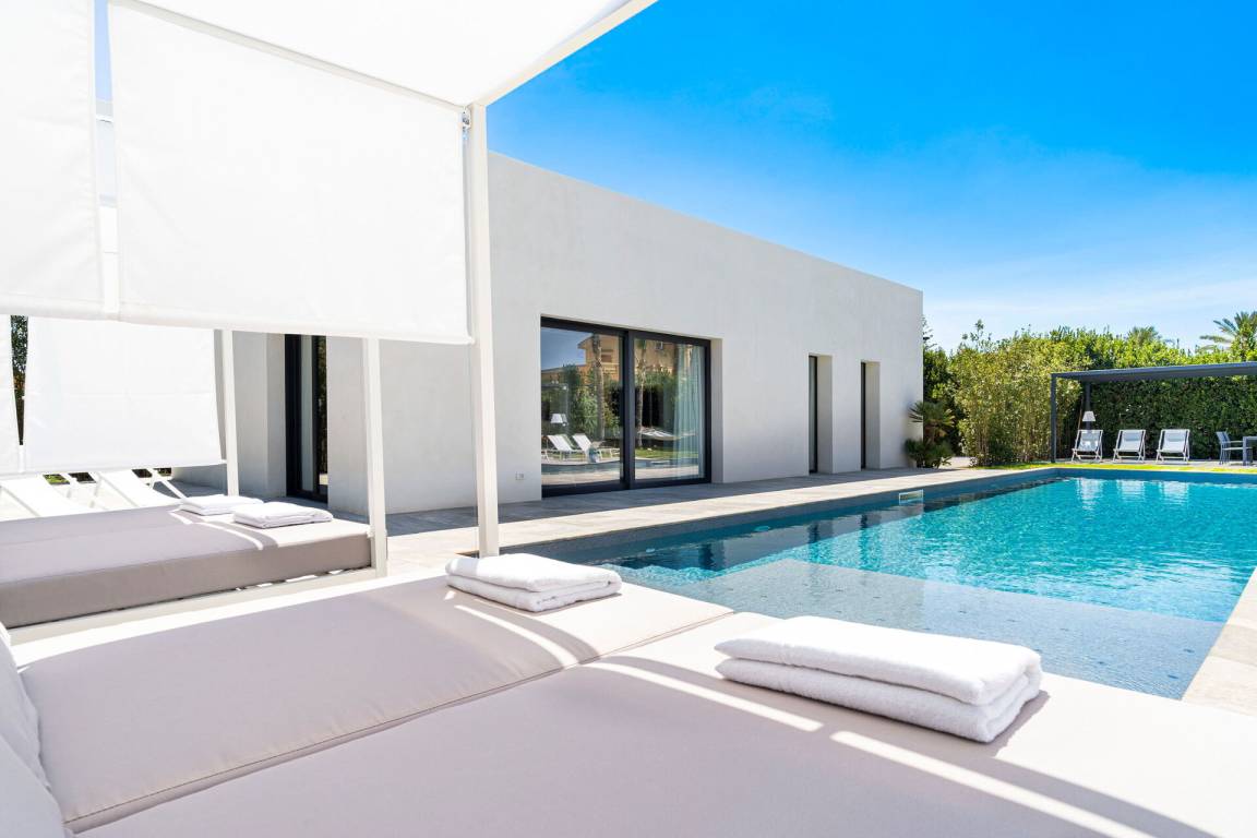 240 M² Villa ∙ 6 Bedrooms ∙ 12 Guests - Syrakus