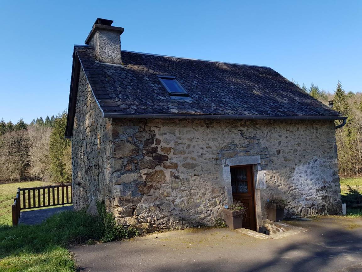 35 M² Gîte ∙ 1 Chambre ∙ 2 Personnes - Neuvic