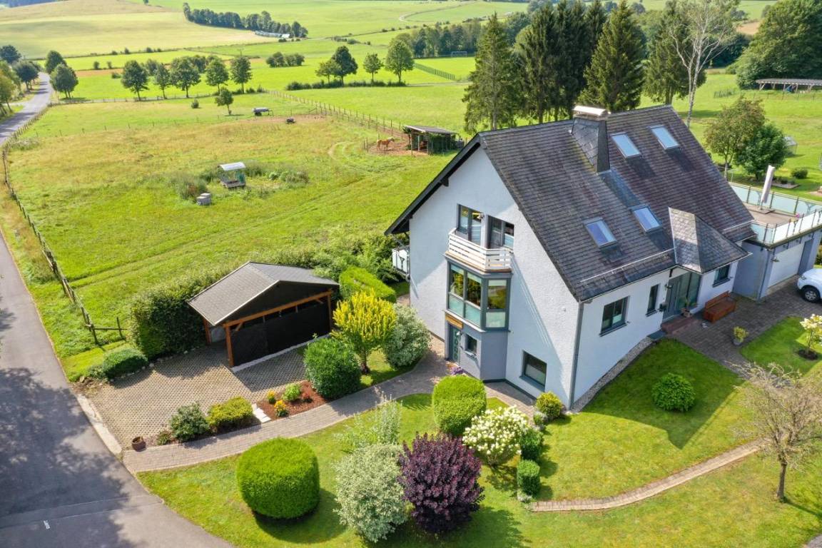 75 M² Ferienwohnung ∙ 2 Schlafzimmer ∙ 4 Gäste - Hellenthal