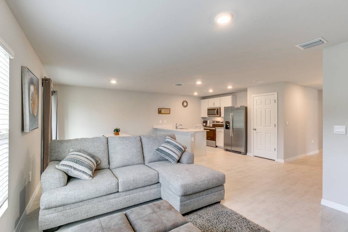 139 M² Ferienhaus ∙ 4 Schlafzimmer ∙ 8 Gäste - Port Charlotte, FL