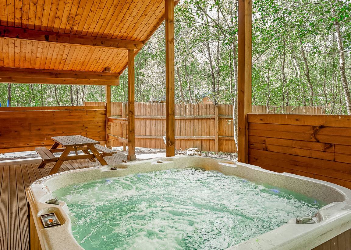 Chalet ∙ 2 Bedrooms ∙ 4 Guests - West Midlands