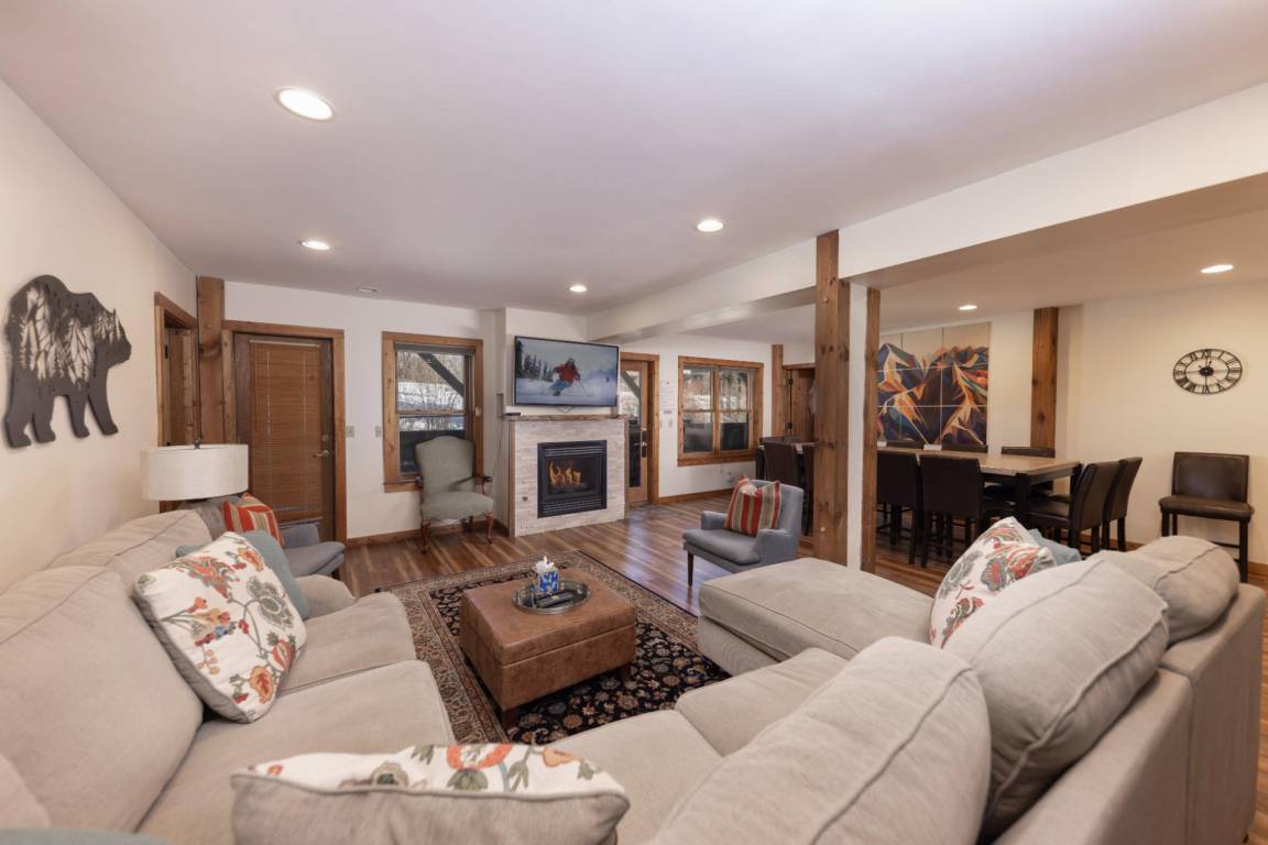 Apartment ∙ 5 Bedrooms ∙ 12 Guests - Breckenridge, CO