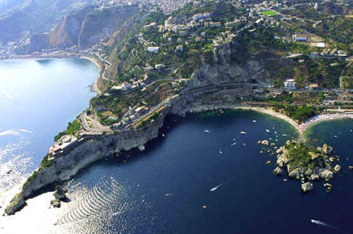 120 M² Casa Vacanza ∙ 3 Camere Da Letto ∙ 6 Ospiti - Letojanni