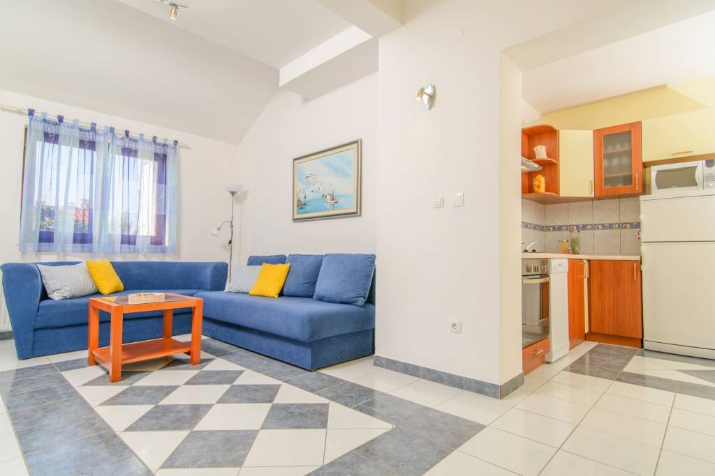 67 M² Ferienwohnung ∙ 2 Schlafzimmer ∙ 6 Gäste - Trogir