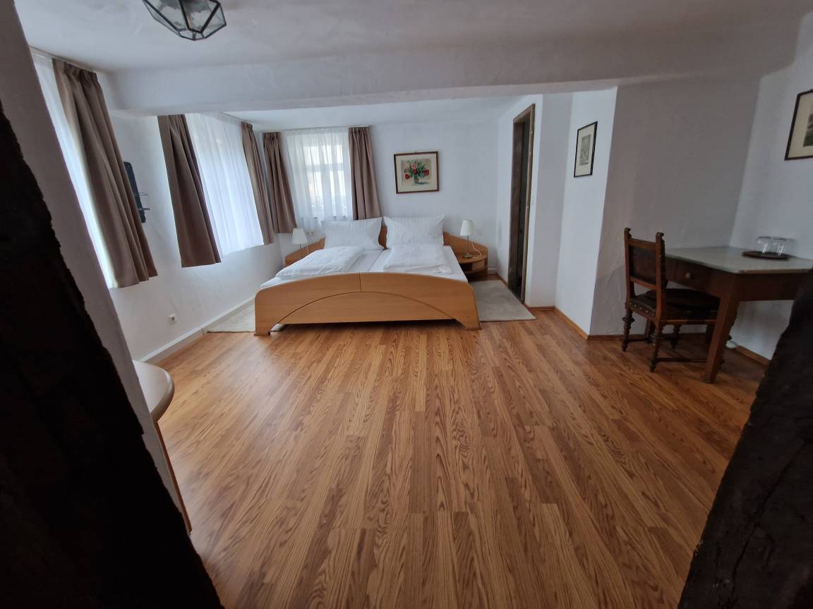 Hôtel ∙ 2 Chambres ∙ 4 Personnes - Gersfeld