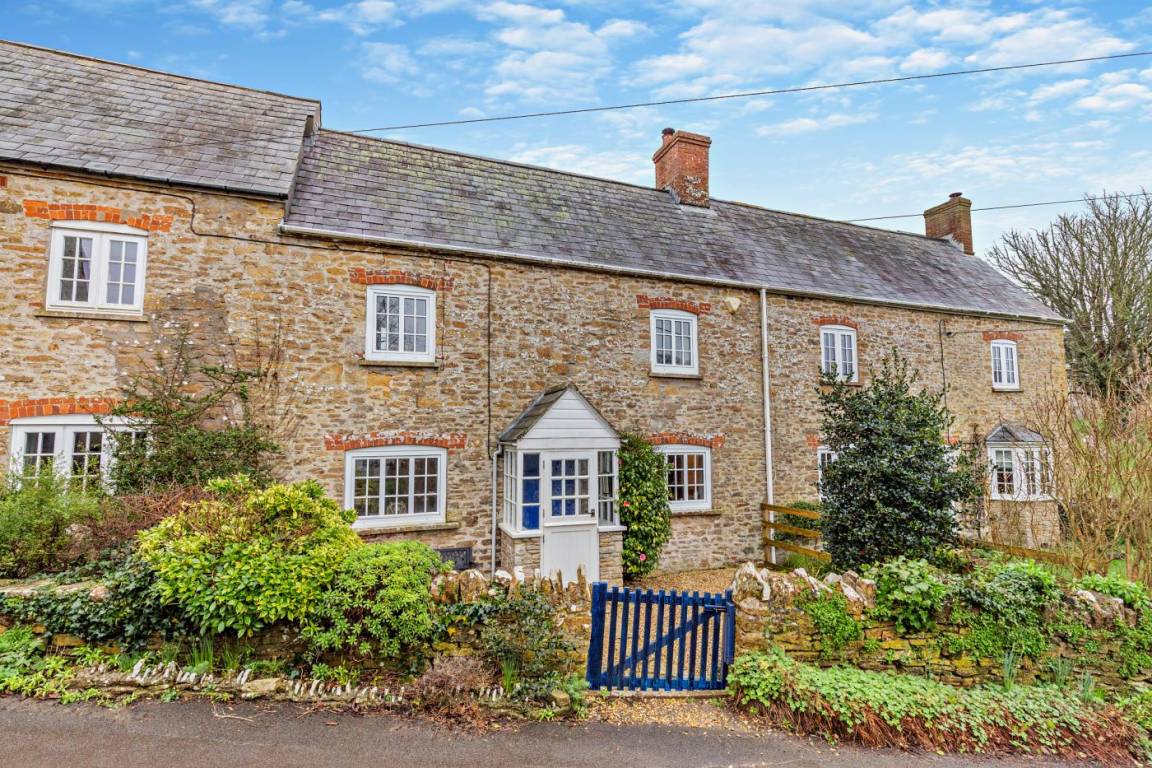 Cottage ∙ 2 Bedrooms ∙ 4 Guests - Weymouth