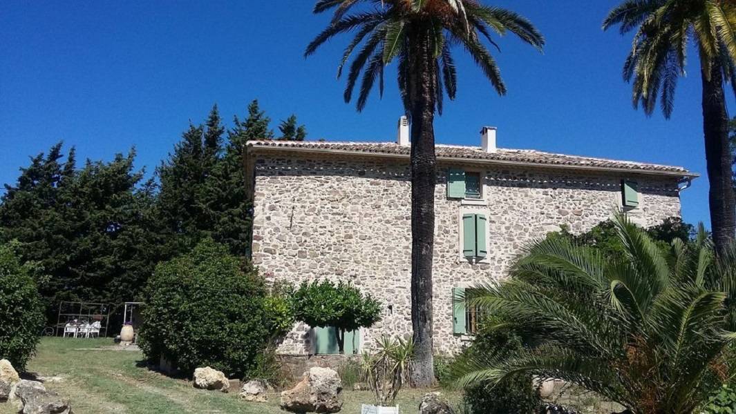 68 M² Mökki ∙ 2 Makuuhuonetta ∙ 5 Vierasta - Côte d’Azur