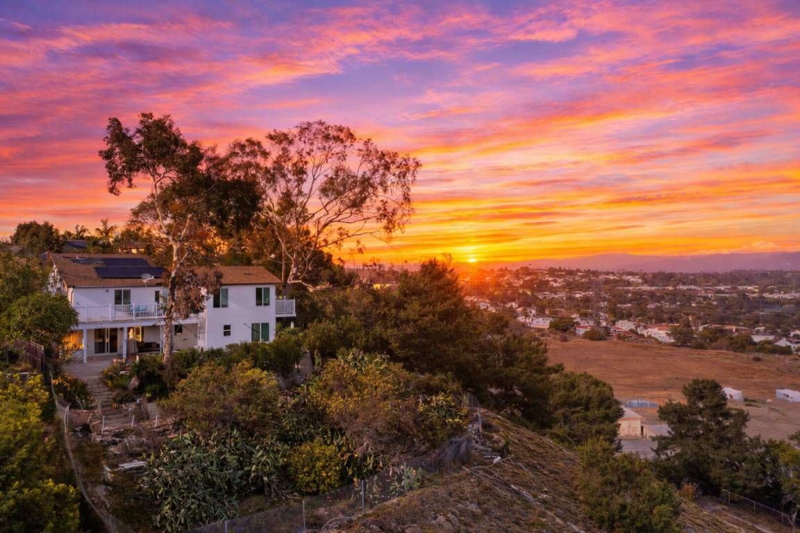 186 M² House ∙ 3 Bedrooms ∙ 6 Guests - Oceanside, Californie