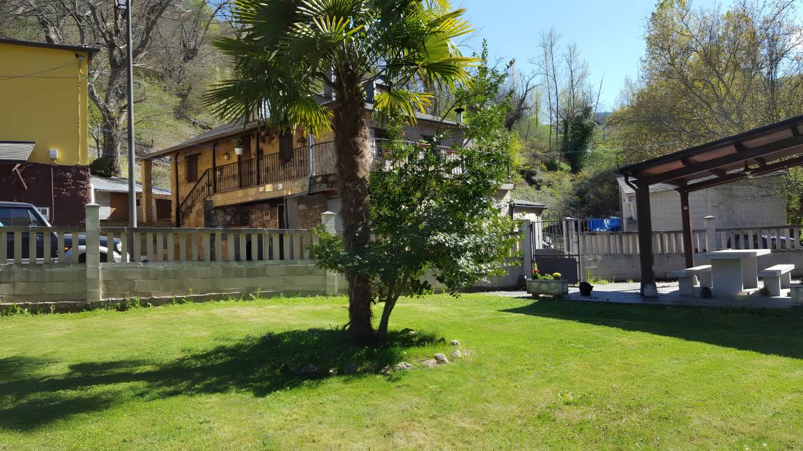 108 M² Casa ∙ 3 Habitaciones ∙ 6 Huéspedes - Ponferrada