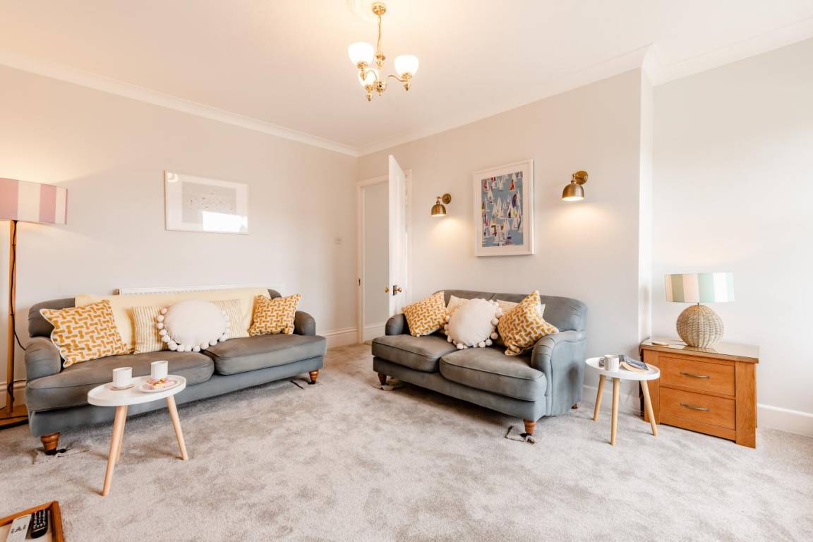 Apartment ∙ 2 Bedrooms ∙ 4 Guests - Swanage