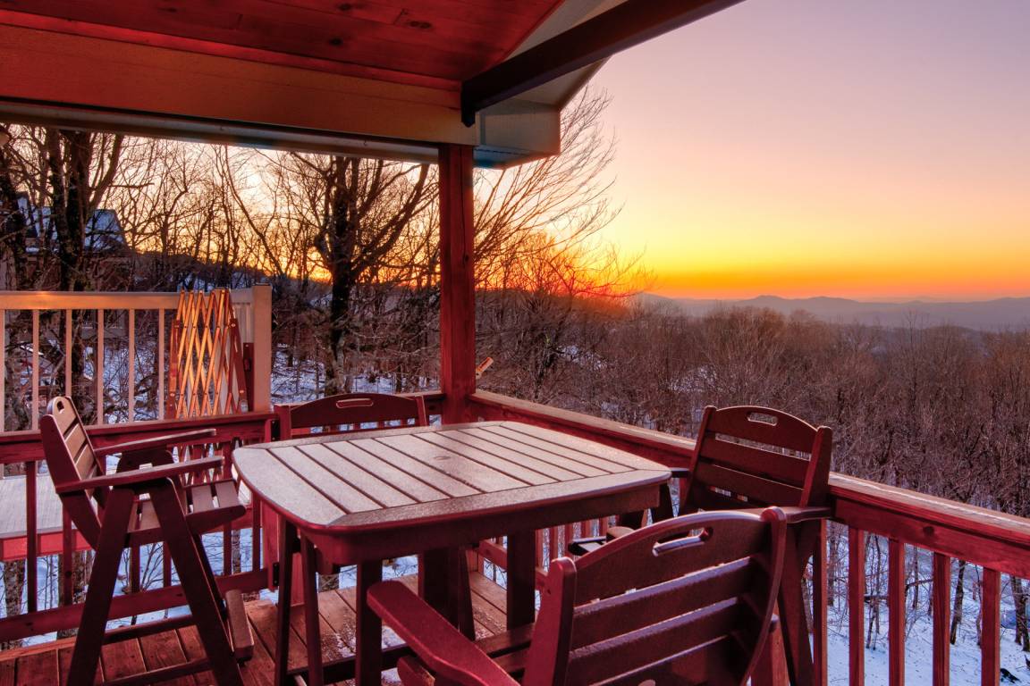 House ∙ 3 Bedrooms ∙ 8 Guests - Beech Mountain, NC