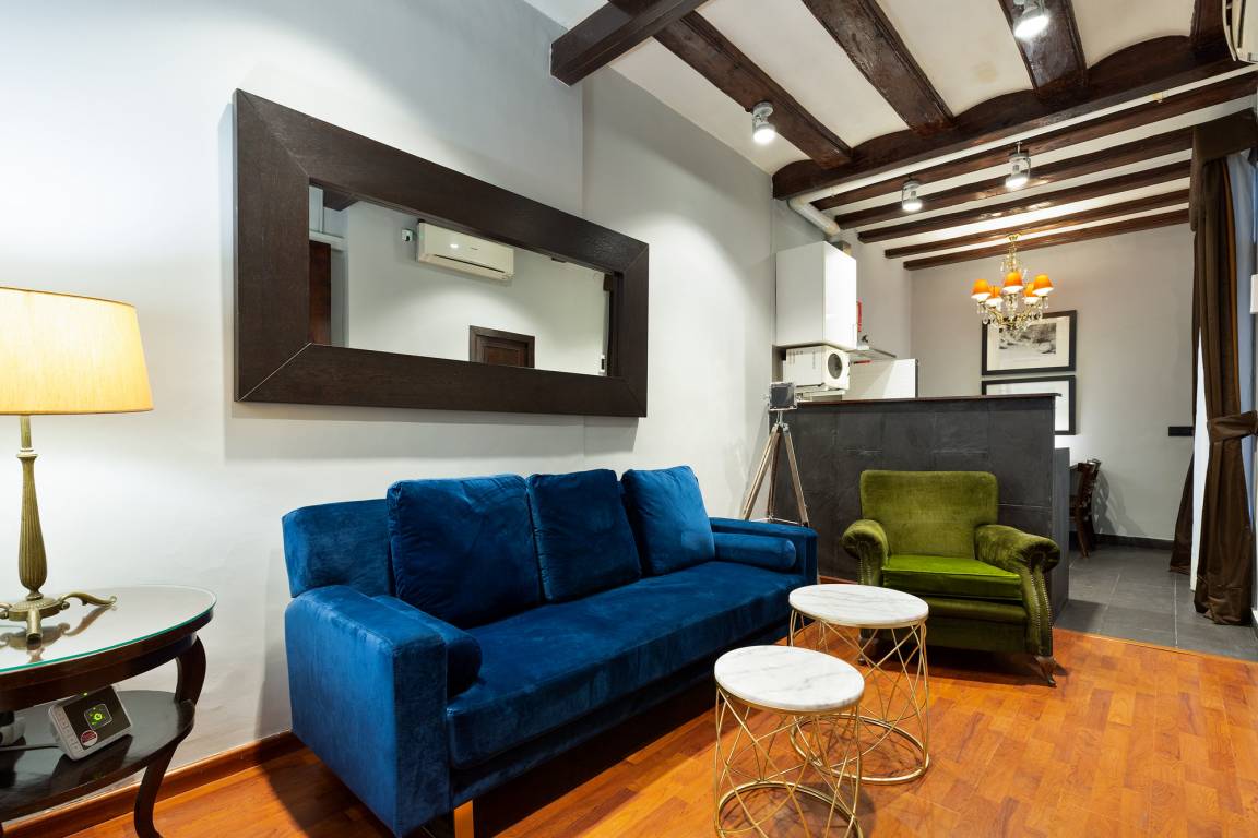 60 M² Apartment ∙ 2 Bedrooms ∙ 4 Guests - Barcelona