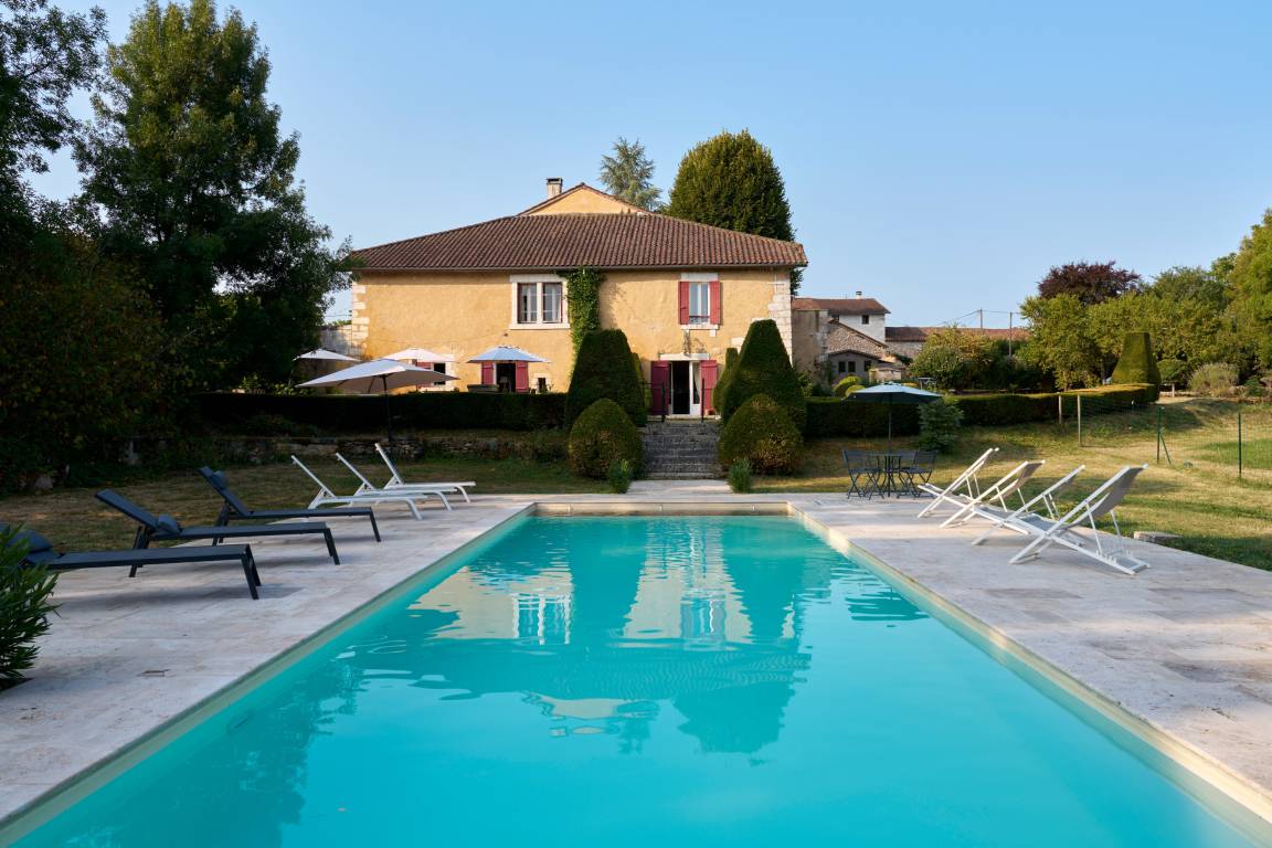 300 M² Maison De Vacances ∙ 7 Chambres ∙ 16 Personnes - Mareuil