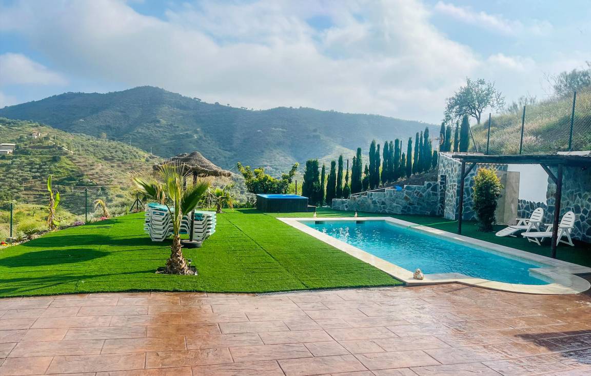 140 M² House ∙ 4 Bedrooms ∙ 8 Guests - Torre del Mar