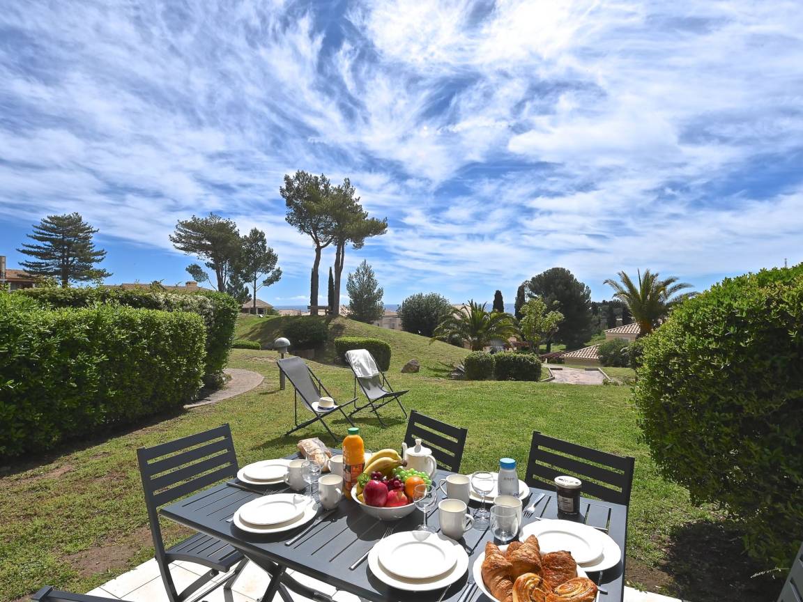 38 M² Maison De Vacances ∙ 1 Chambre ∙ 6 Personnes - Saint-Raphaël