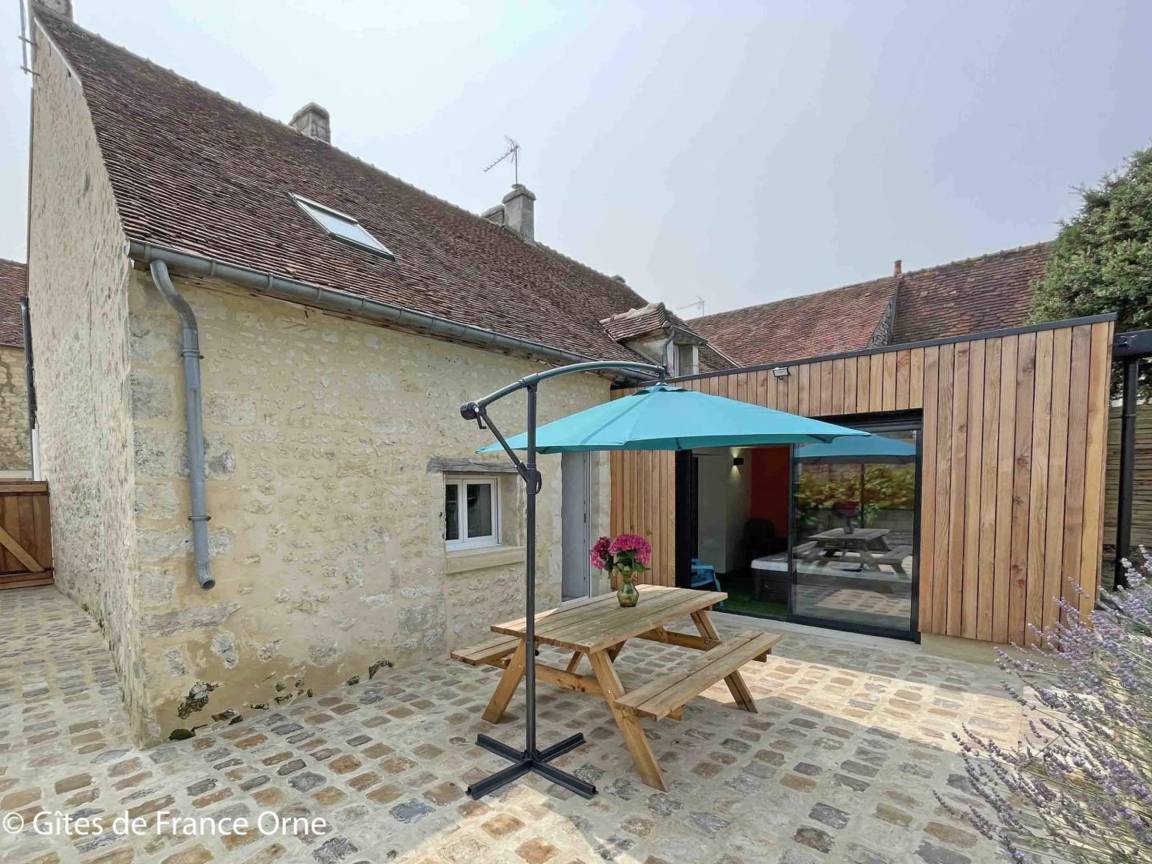 160 M² Cottage ∙ 2 Chambres ∙ 6 Personnes - Orne
