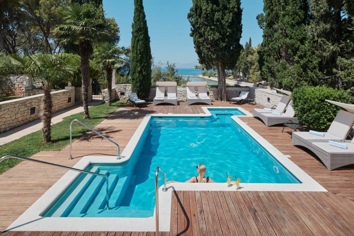 350 M² Villa ∙ 7 Schlafzimmer ∙ 14 Gäste - Supetar