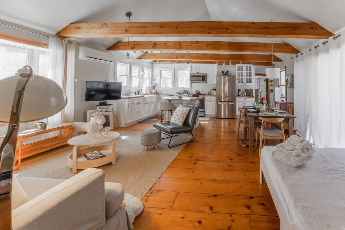 128 M² House ∙ 3 Bedrooms ∙ 8 Guests - Provincetown, MA