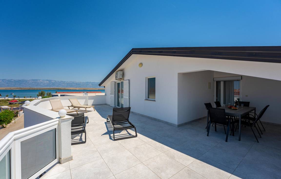 130 M² Apartamento ∙ 2 Habitaciones ∙ 6 Huéspedes - Vir