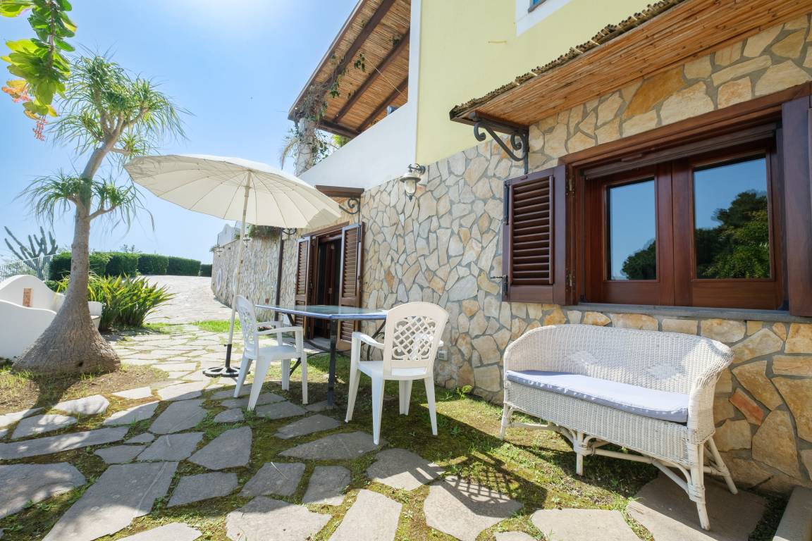 65 M² Appartement ∙ 1 Chambre ∙ 4 Personnes - Lipari
