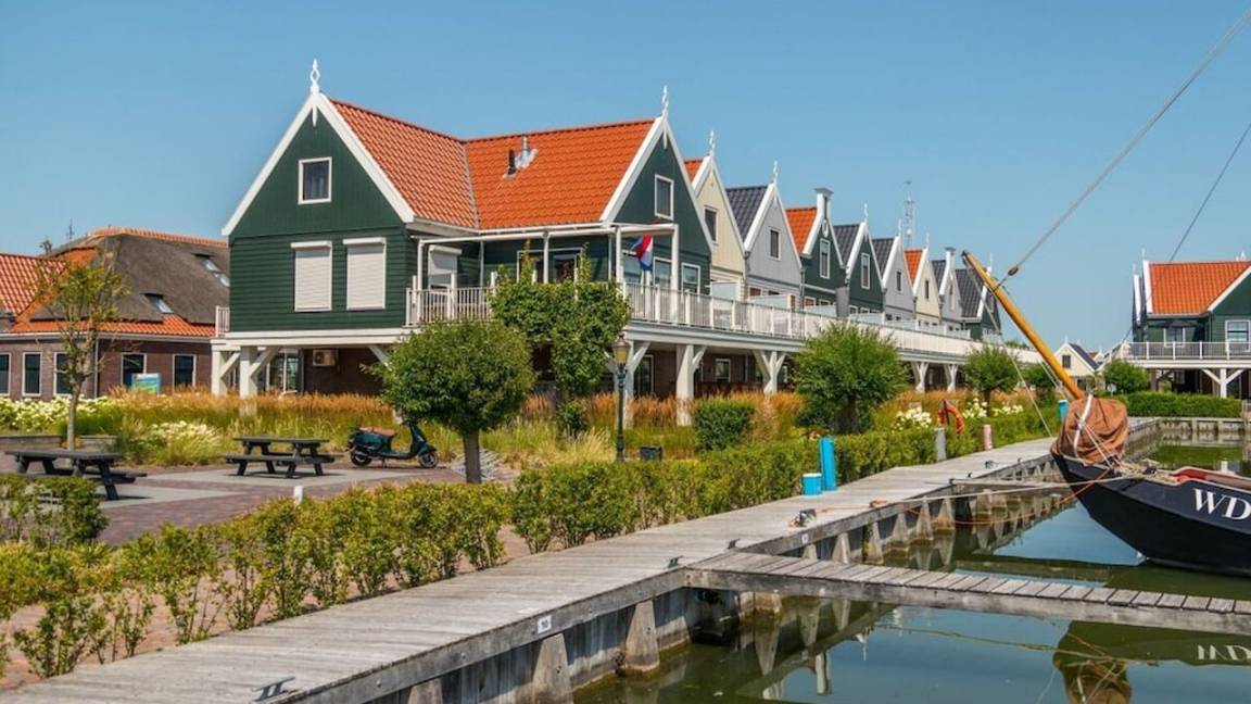105 M² House ∙ 4 Bedrooms ∙ 8 Guests - Volendam