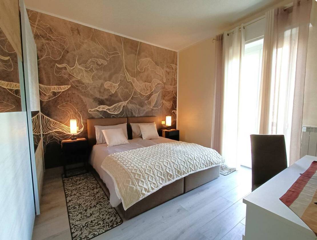 85 M² Apartment ∙ 2 Bedrooms ∙ 5 Guests - Верона