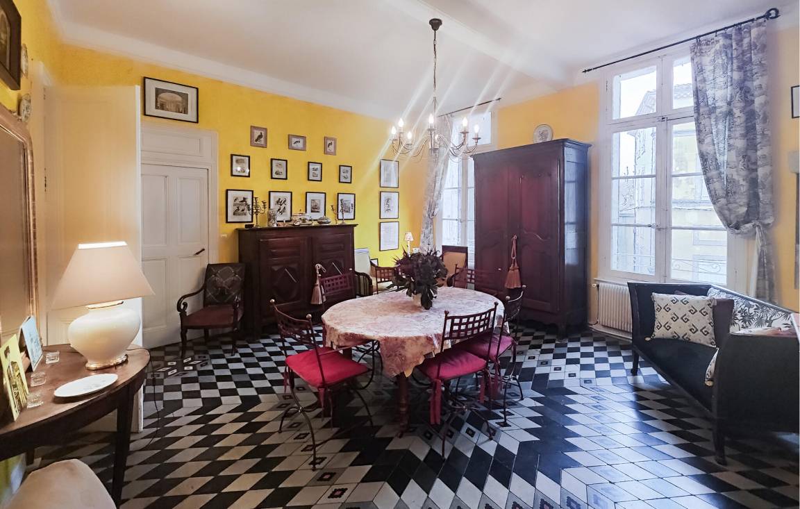 140 M² Apartamento ∙ 3 Habitaciones ∙ 5 Huéspedes - Béziers