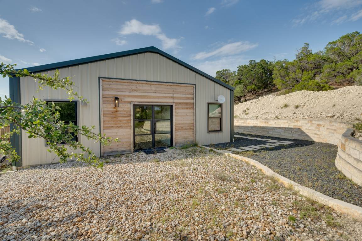 167 M² House ∙ 4 Bedrooms ∙ 16 Guests - Dripping Springs, TX