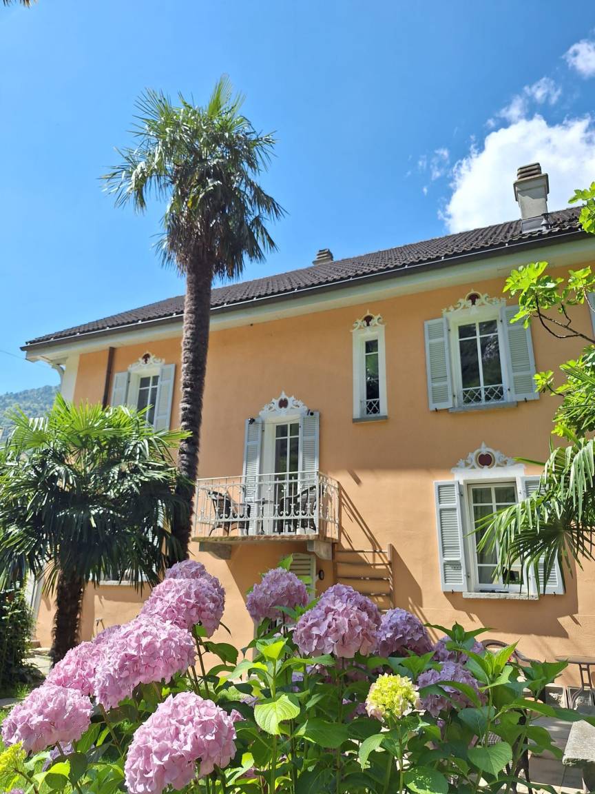 350 M² House ∙ 7 Bedrooms ∙ 14 Guests - Canton of Uri