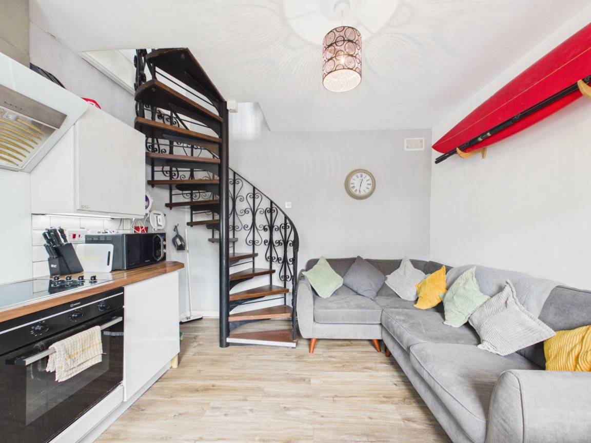 25 M² House ∙ 1 Bedroom ∙ 2 Guests - The Mumbles