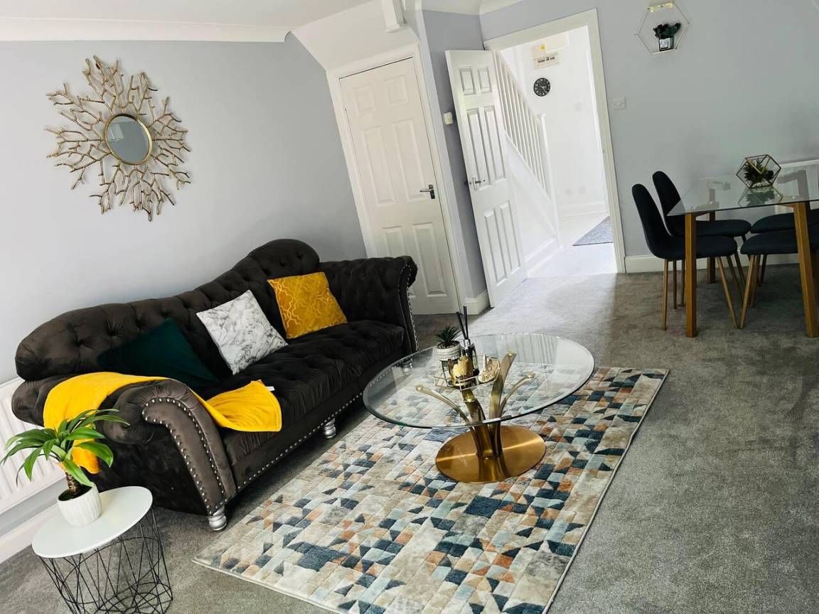 75 M² House ∙ 2 Bedrooms ∙ 6 Guests - Chatham