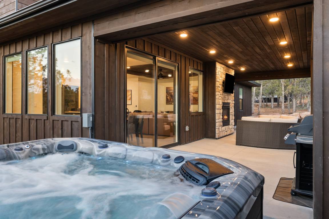 251 M² House ∙ 4 Bedrooms ∙ 12 Guests - Orderville, UT