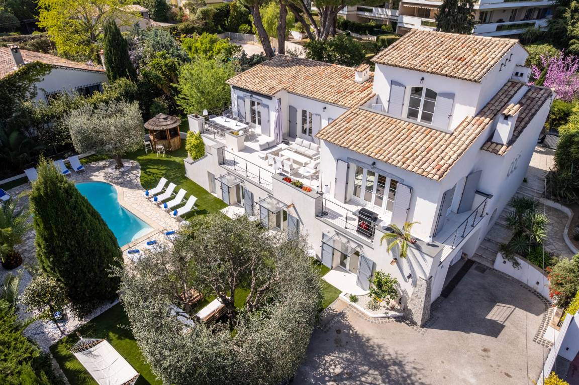 350 M² Villa ∙ 6 Bedrooms ∙ 12 Guests - Cannes