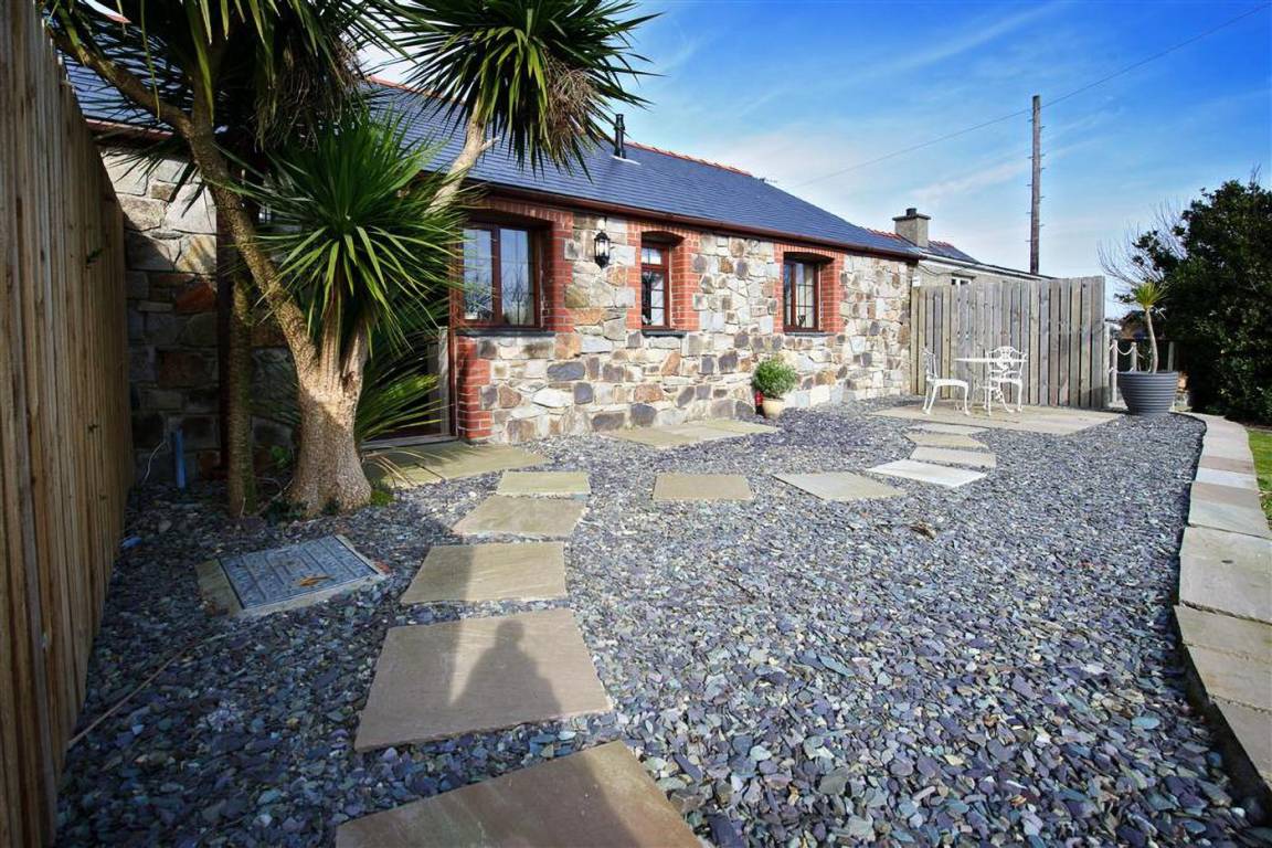 House ∙ 2 Bedrooms ∙ 4 Guests - Abersoch