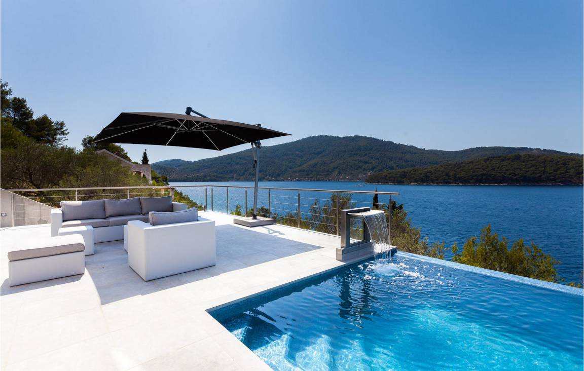 380 M² Ferienhaus ∙ 6 Schlafzimmer ∙ 12 Gäste - Vela Luka
